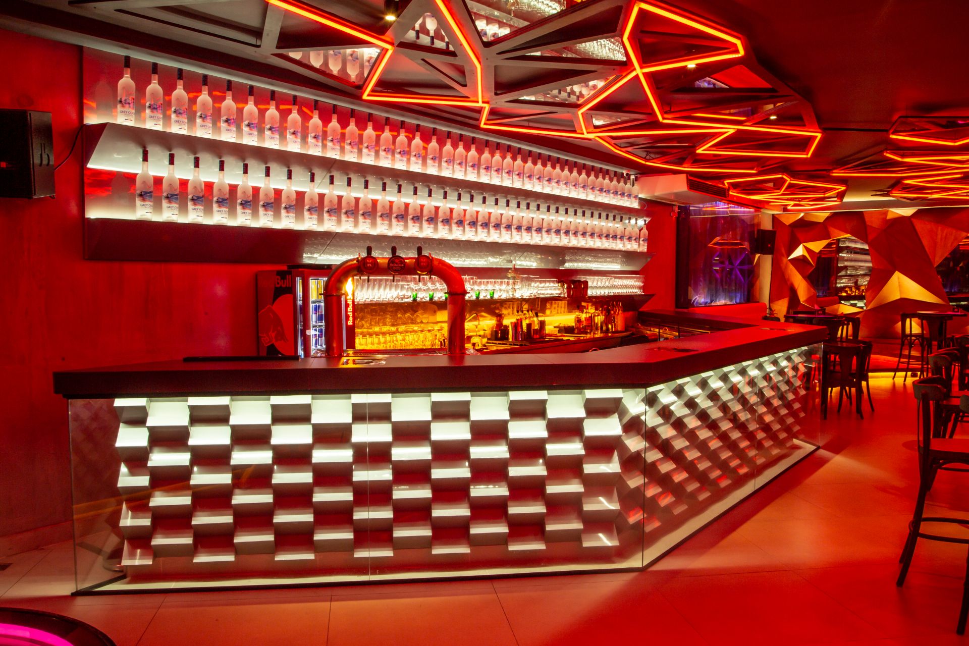7 Night Bar - Studio Guilherme Bez